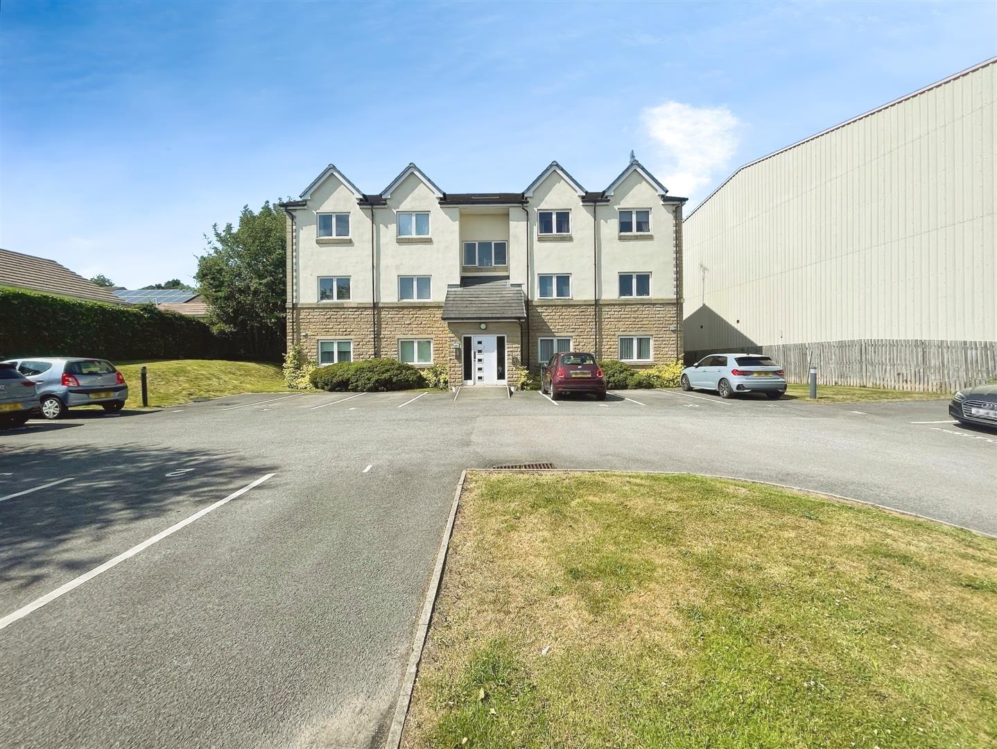 2 Bed, 1 Bath Property For Sale in Sovereign Court, BD2 2DB